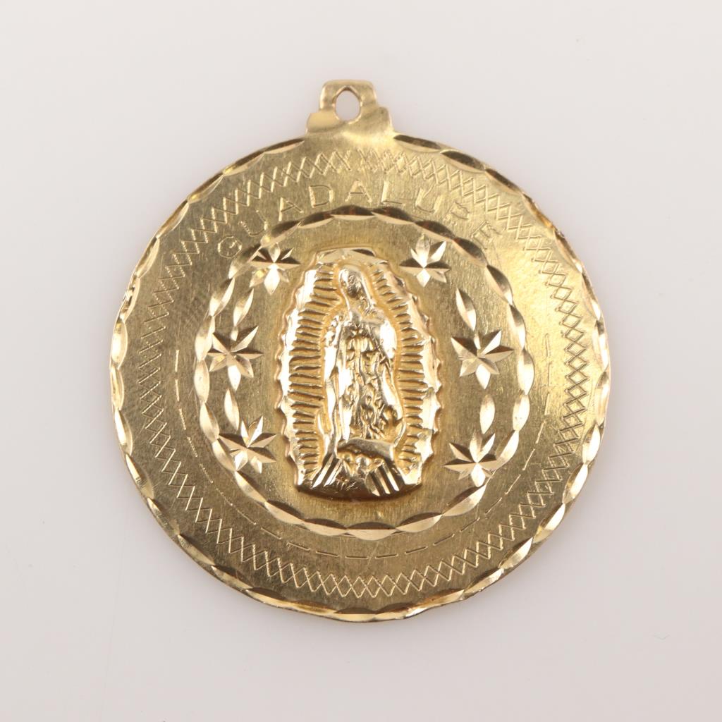 14kt Gold Round Religious Pendant | Property Room