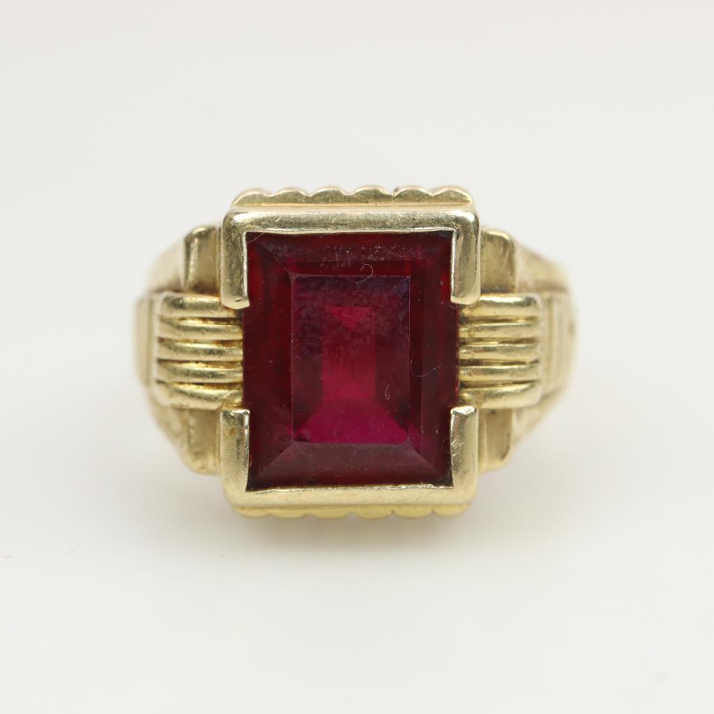 14kt Gold Ruby Ring | Property Room