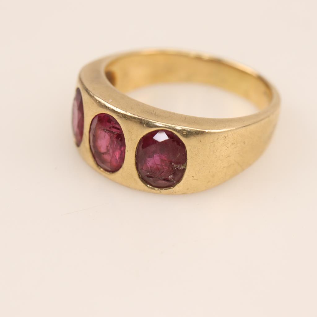 14kt Gold Ruby Ring | Property Room