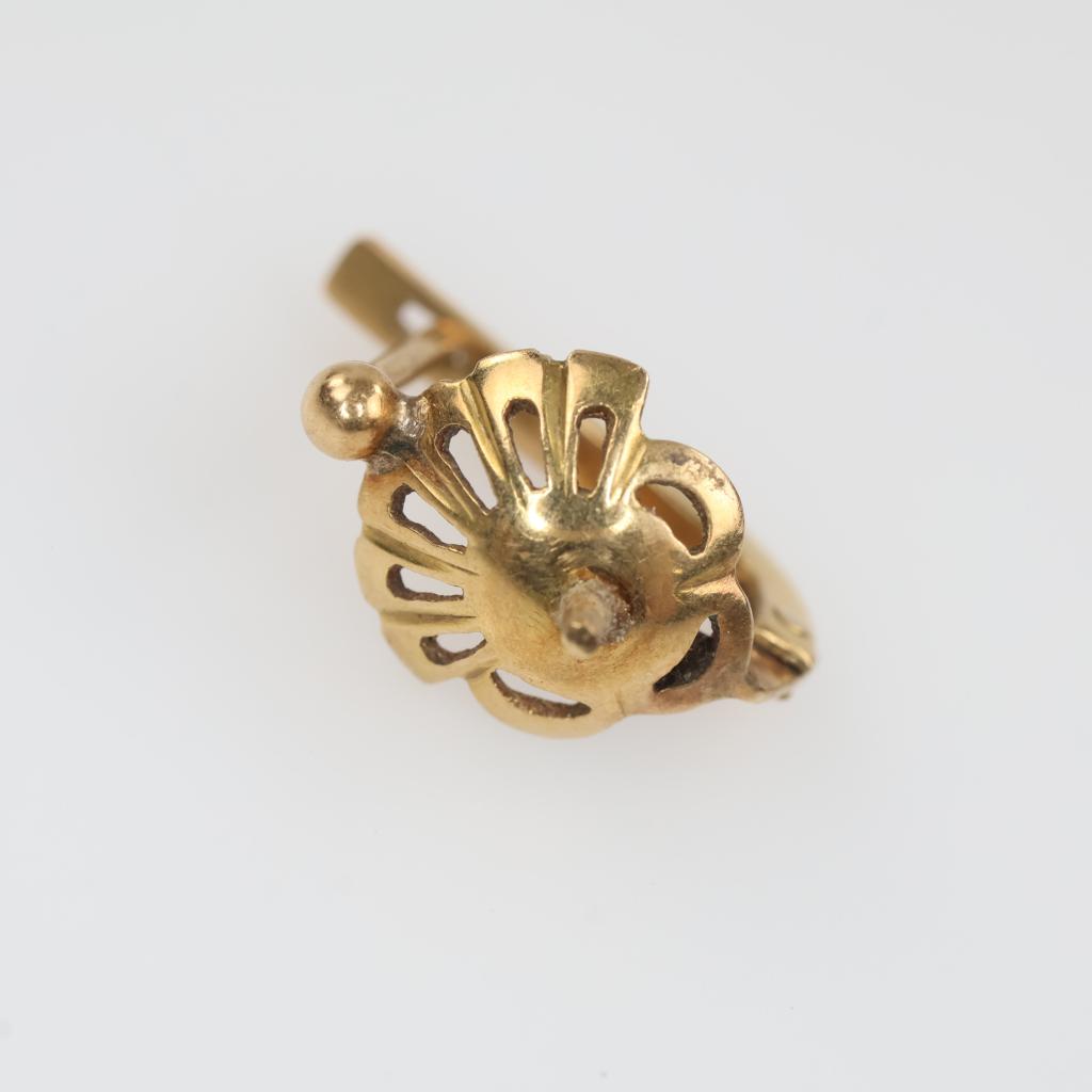 14kt Gold Single Earring | Property Room