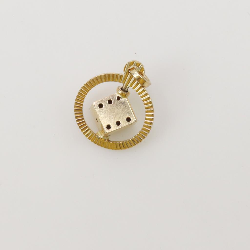14kt Gold Spinning Craps Gambling Dice In Circle | Property Room