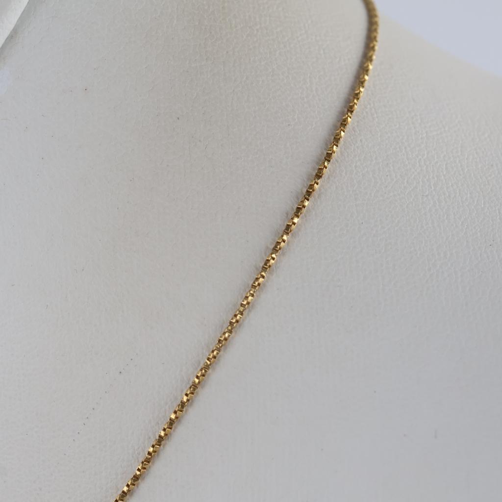 14kt Gold Twisted Box Chain Necklace | Property Room