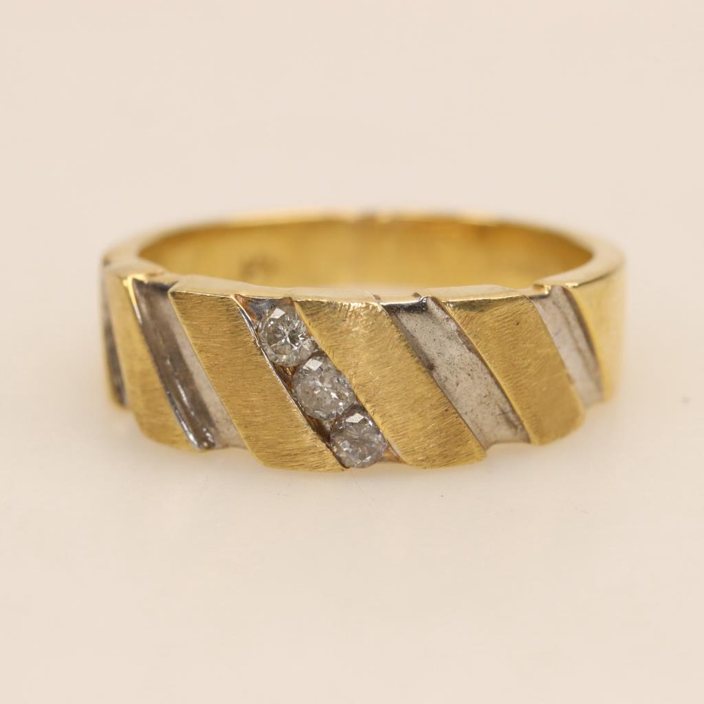 14kt Two Tone Gold Diamond Band | Property Room