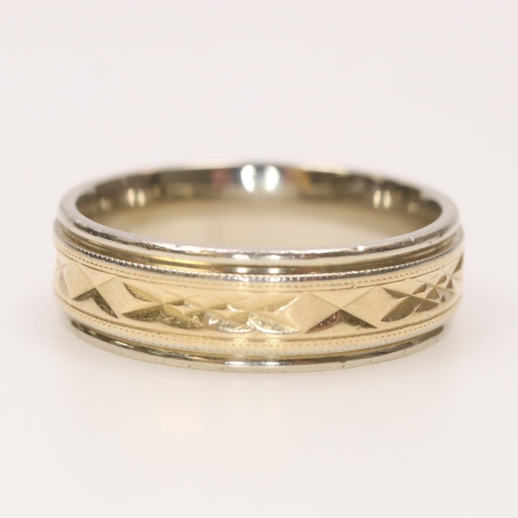14kt Two Tone Gold Ring | Property Room