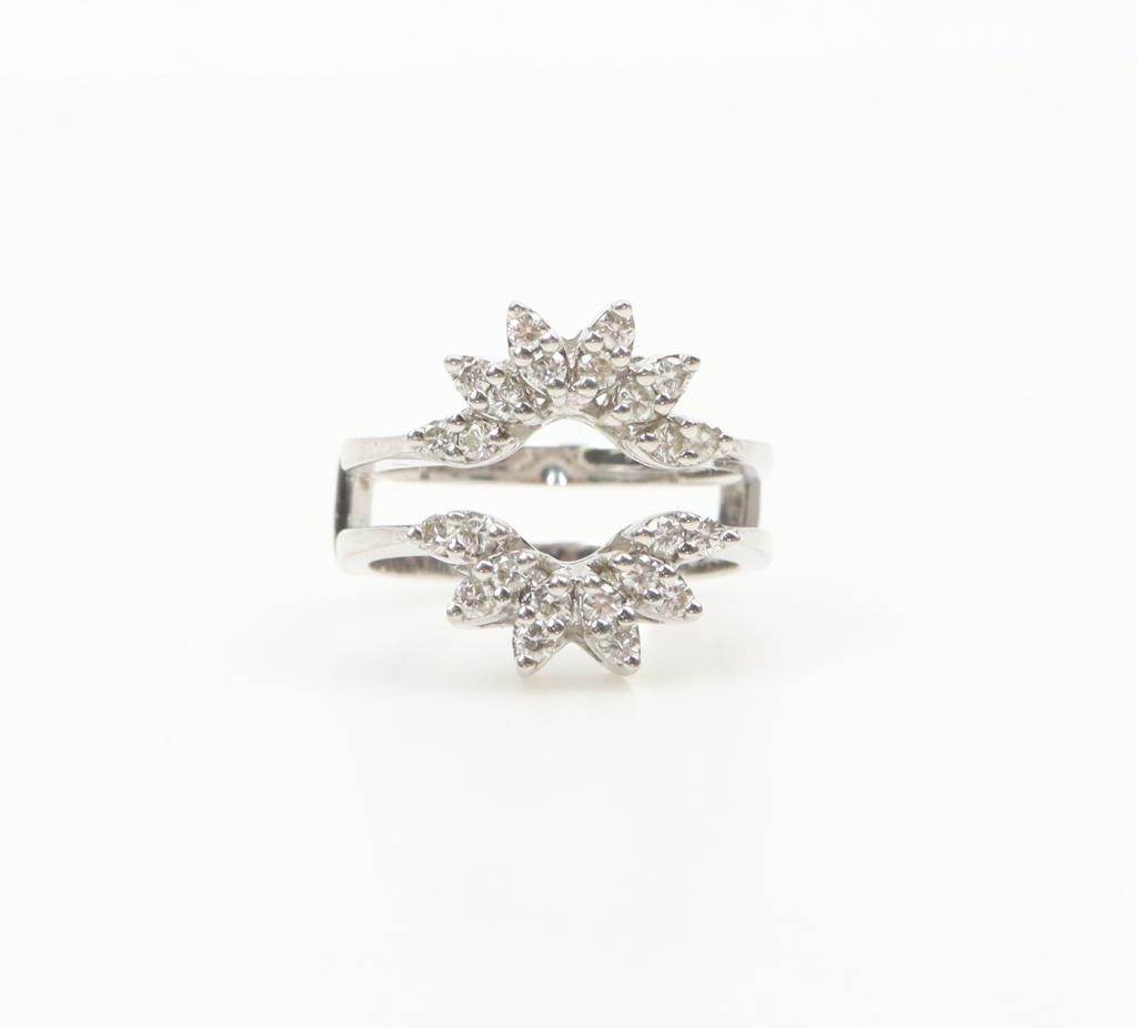 14kt White Gold Diamond Insert Wedding Band | Property Room