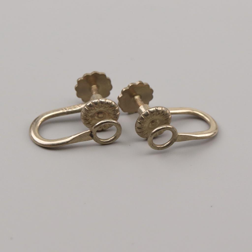 14kt White Gold Screw Back Clip-On Earring Findings | Property Room