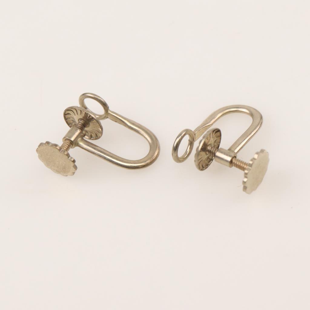 14kt White Gold Screw Back Clip-On Earring Findings | Property Room
