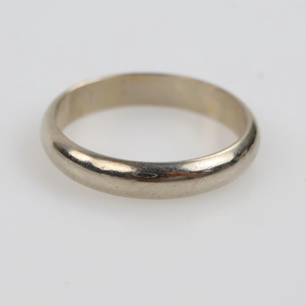 14kt White GP Band | Property Room