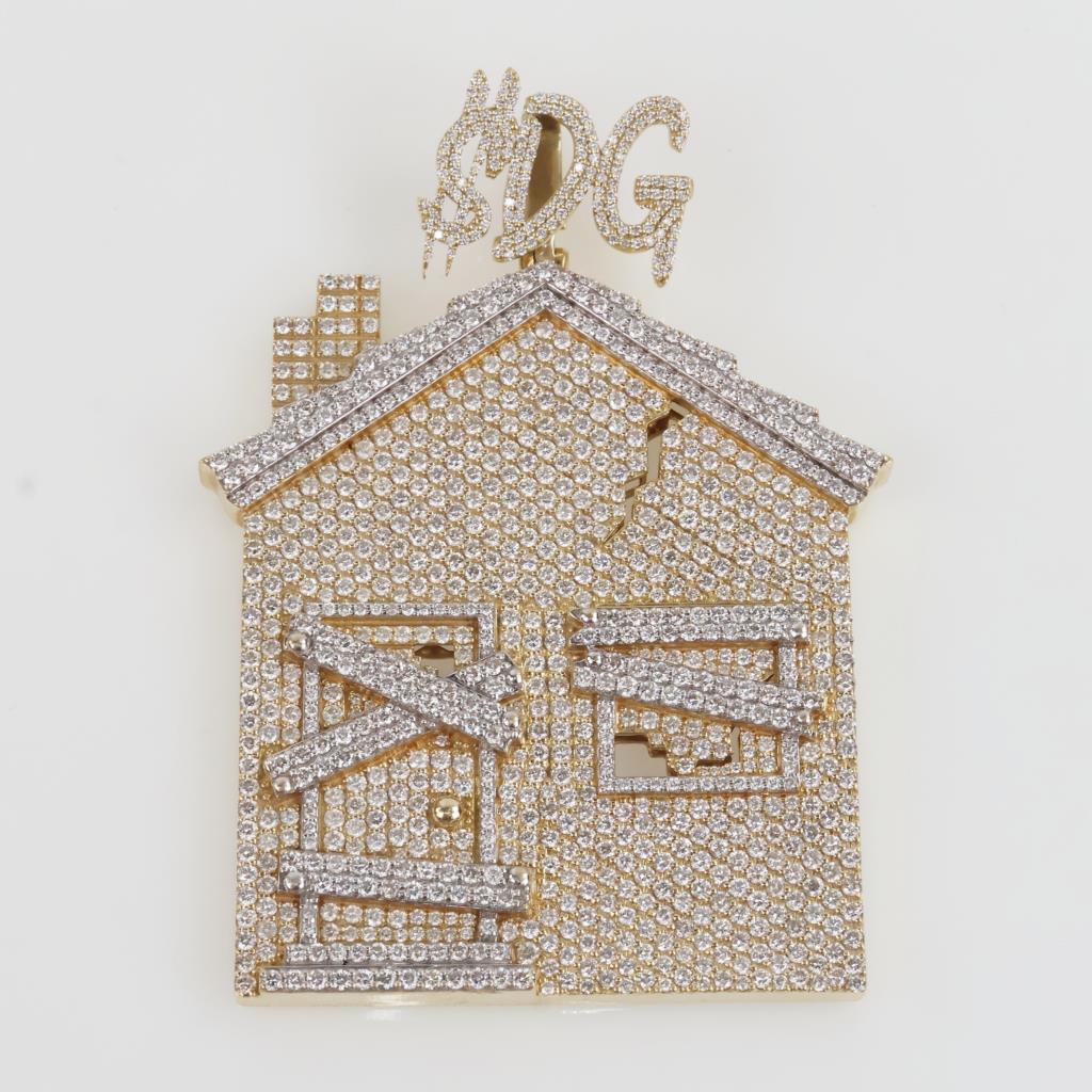 15.08cts TW Diamond 10kt Gold Two-tone House Pendant-Evaluated By Our ...