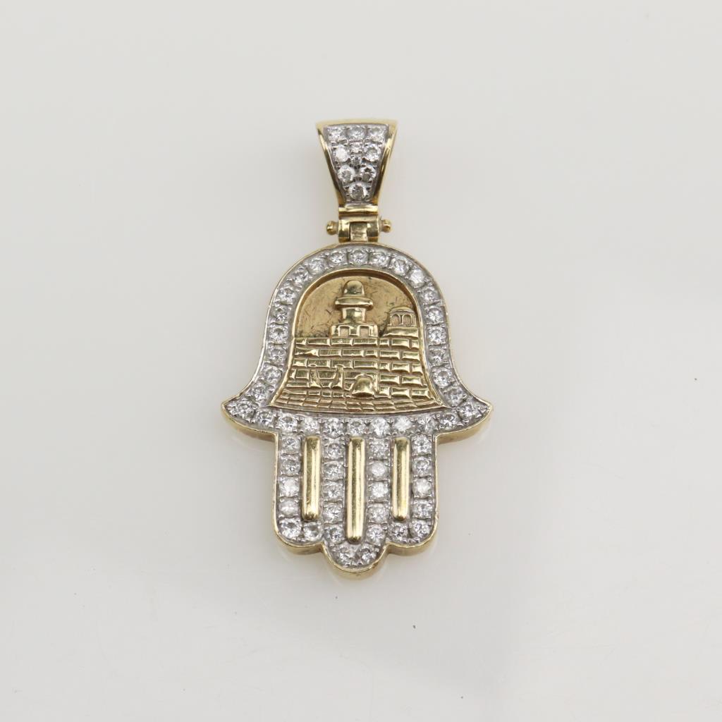 1.57cts TW Diamond 10kt Gold Hand Pendant-Evaluated By Our Certified ...