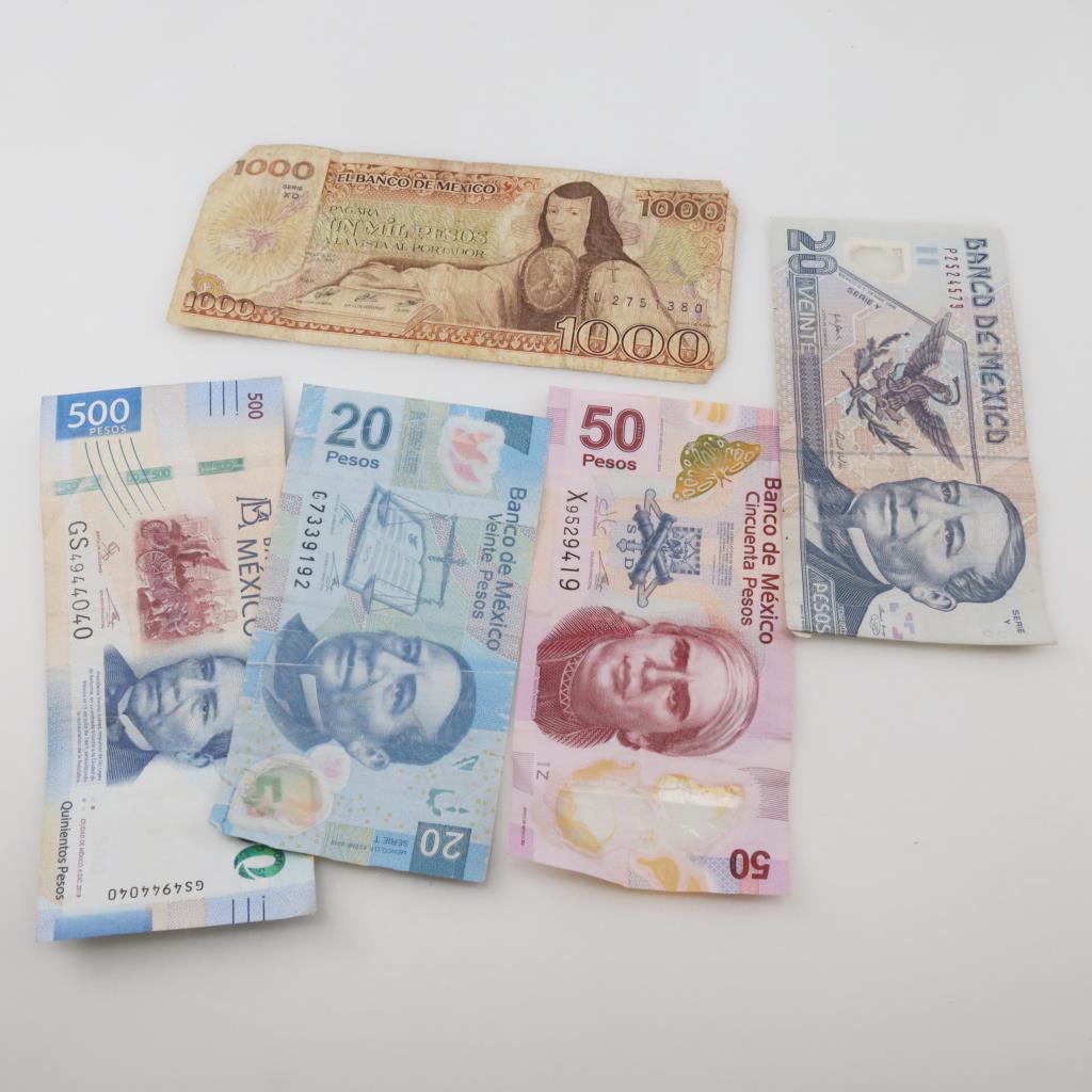 1,590 Mexican Pesos | Property Room