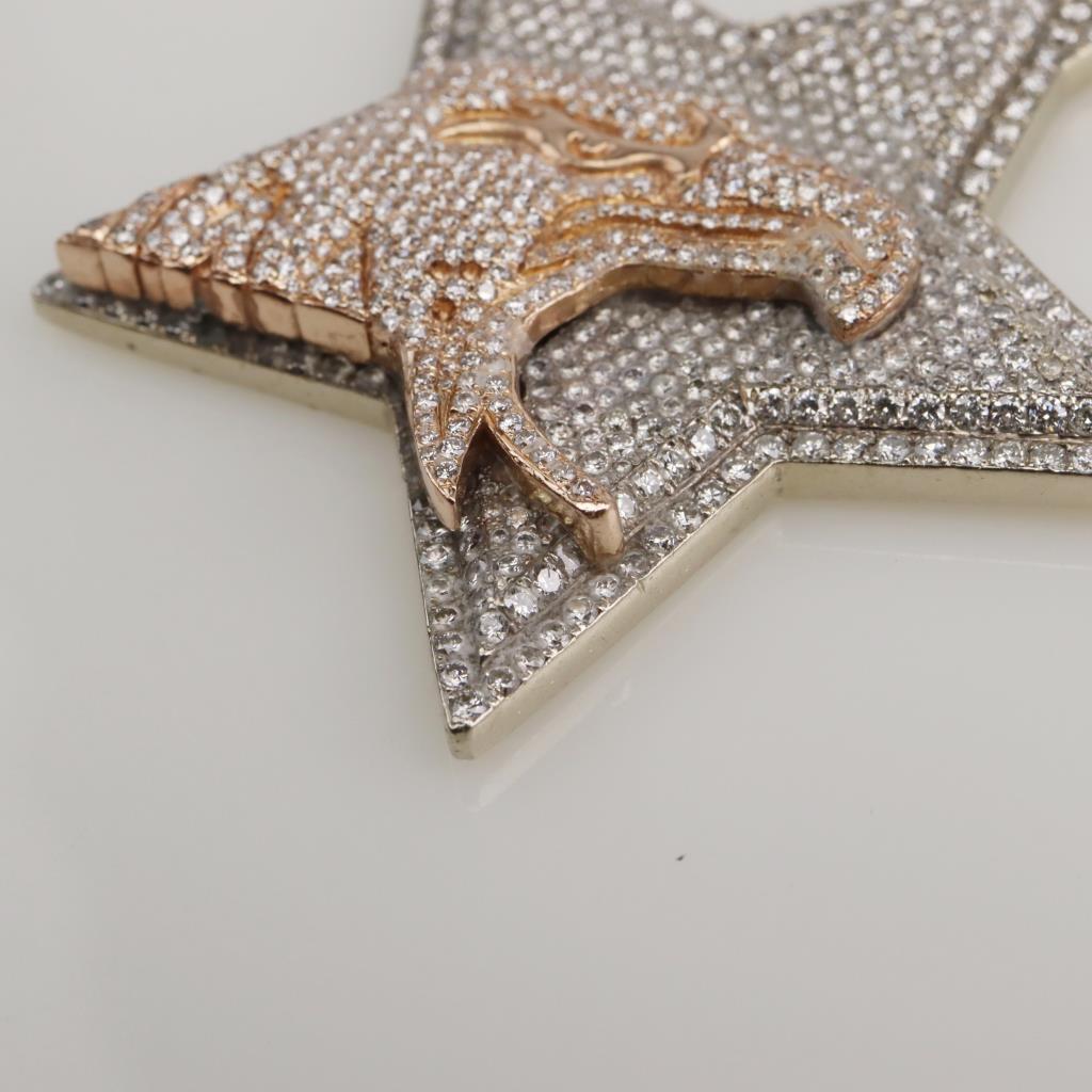 16.42cts TW Diamond 10kt Gold Two-tone Star Pendant-Evaluated By Our ...
