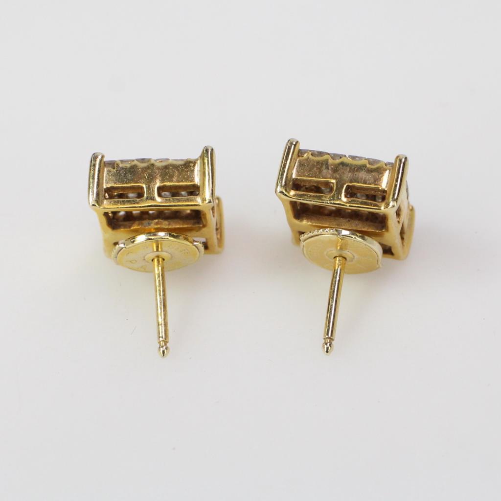 17k Gold 3.85g Diamond Earrings | Property Room