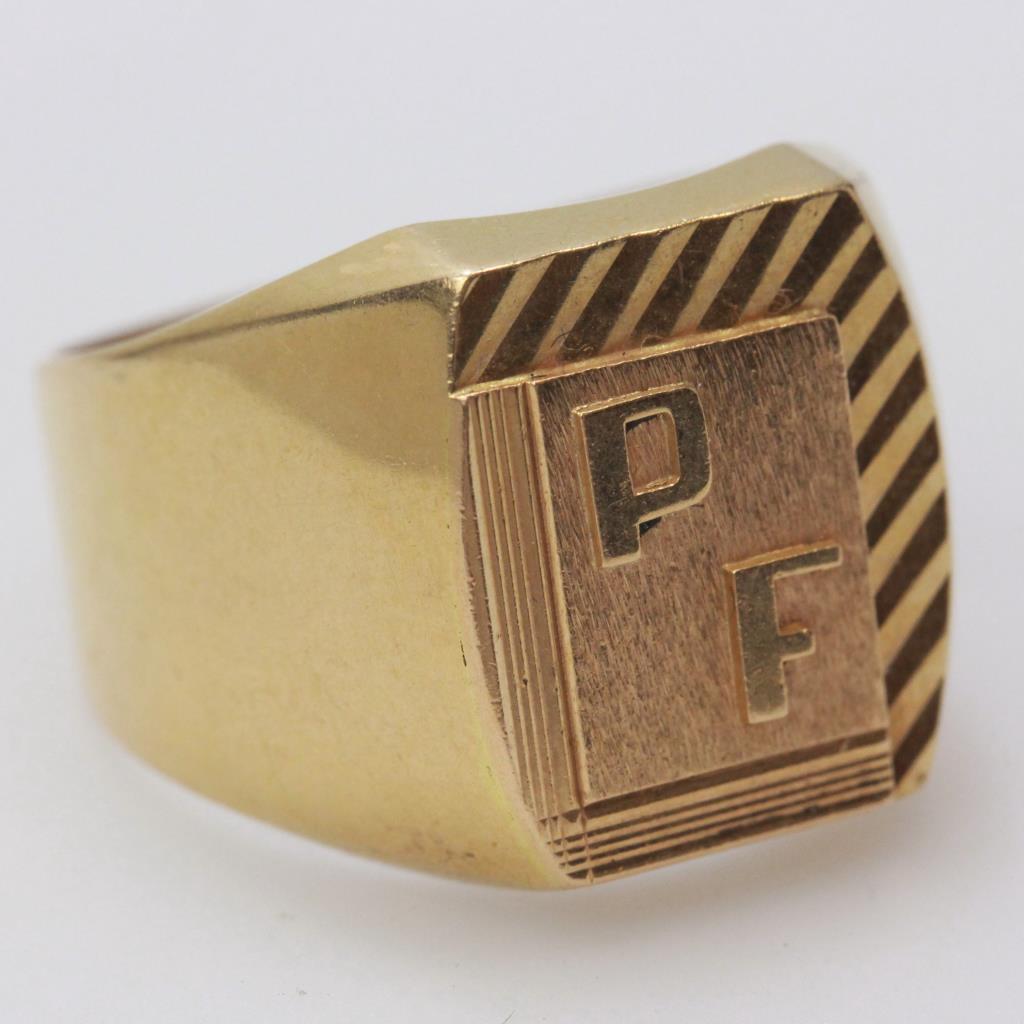18kt Gold 10g "PF" Signet Ring | Property Room