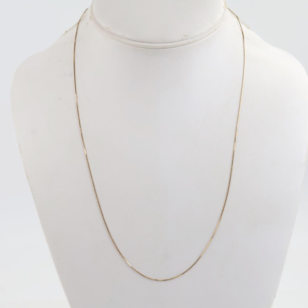 18kt Gold Box Link Necklace | Property Room