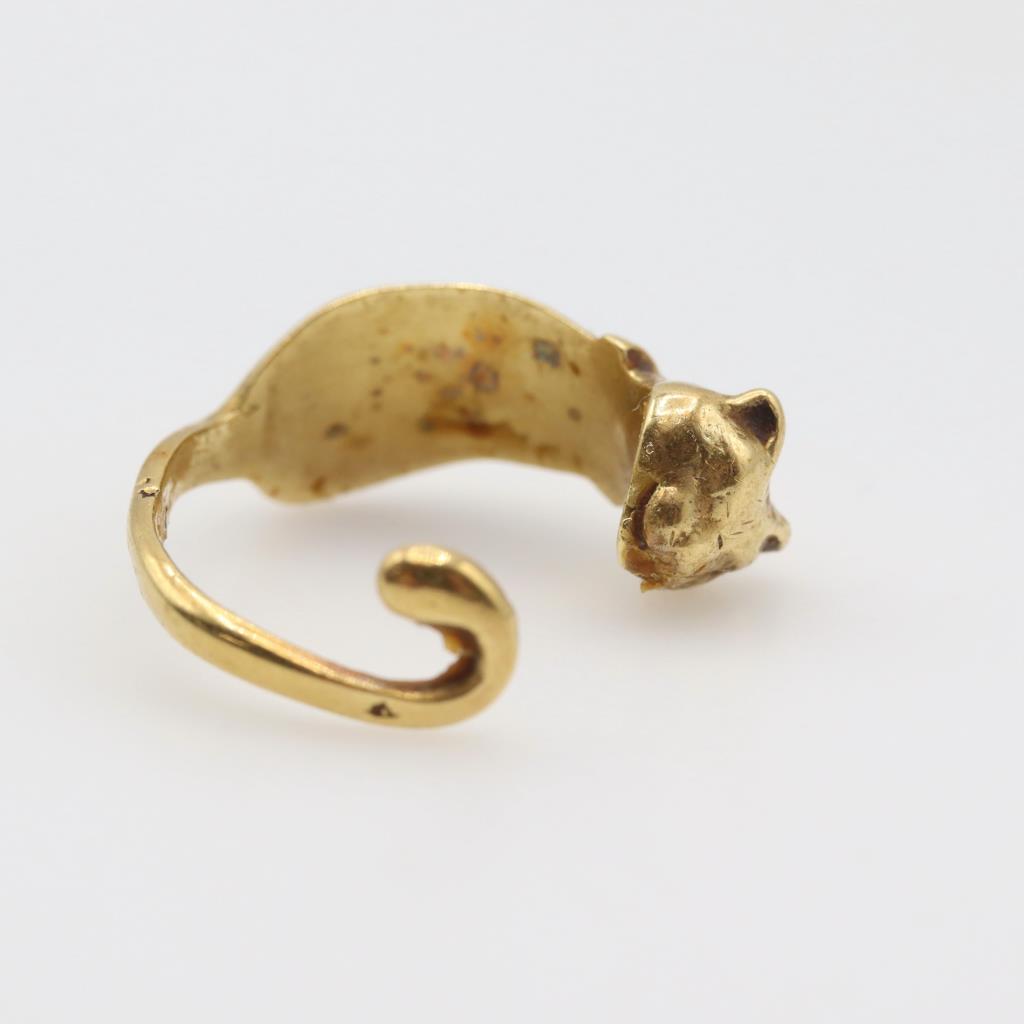 18kt Gold Cat Ring | Property Room