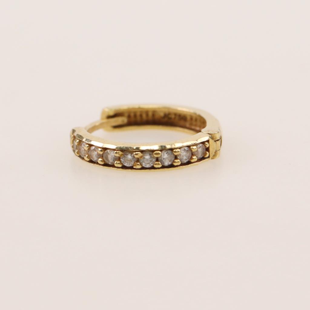 18kt Gold Clear Stone Single Hoop Earring | Property Room