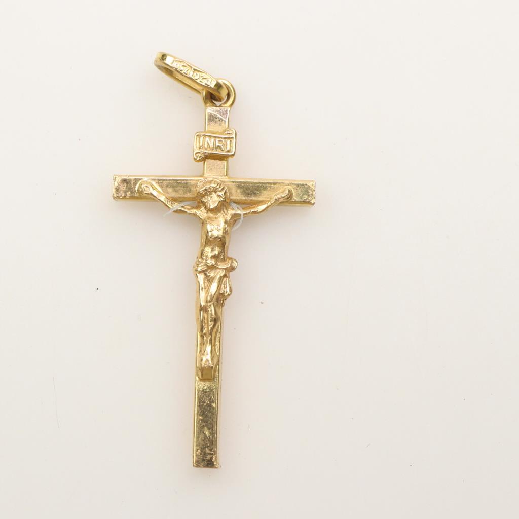 18kt Gold Cross Pendant | Property Room