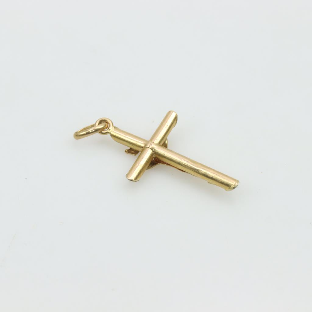 18kt Gold Cross Pendant | Property Room