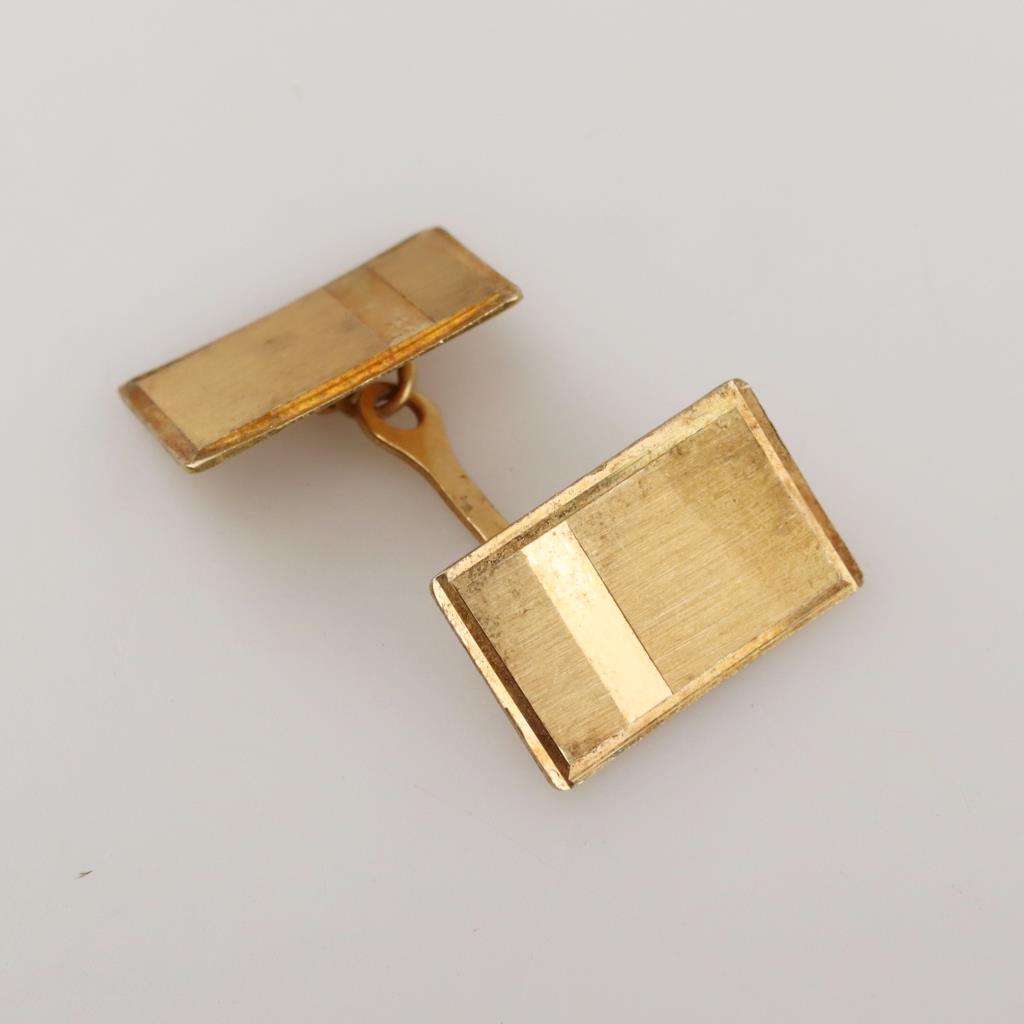 18kt Gold Cuff Links | Property Room