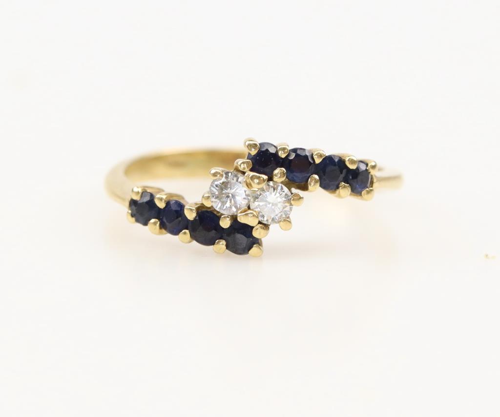 18kt Gold Diamond And Blue Sapphire Ring | Property Room