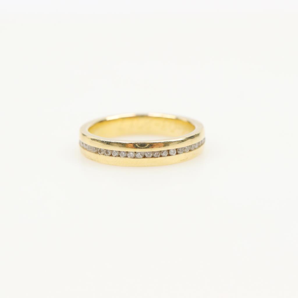 18kt Gold Diamond Infinity Band | Property Room