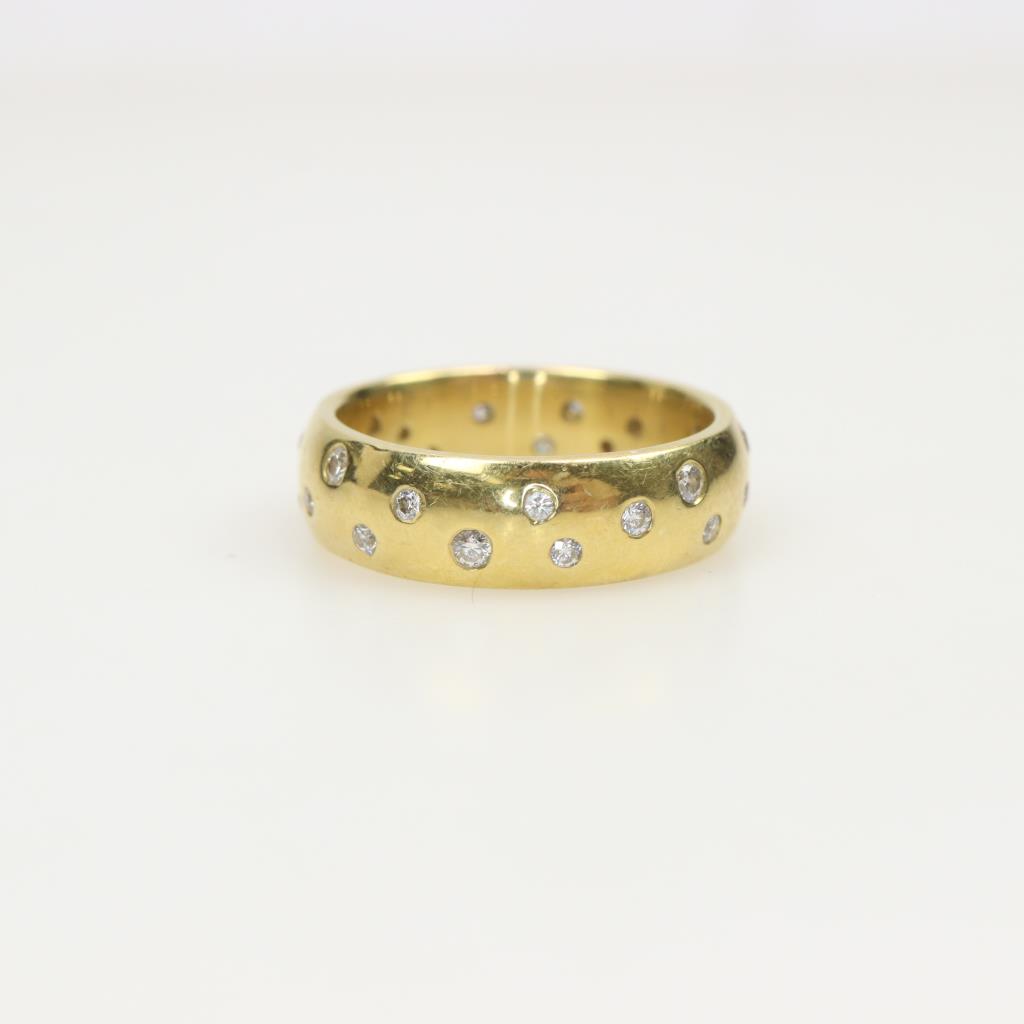 18kt Gold Diamond Polka Dot Band | Property Room