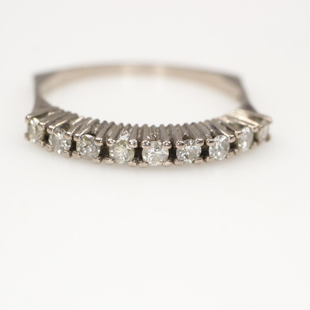 18kt Gold Diamond Ring | Property Room