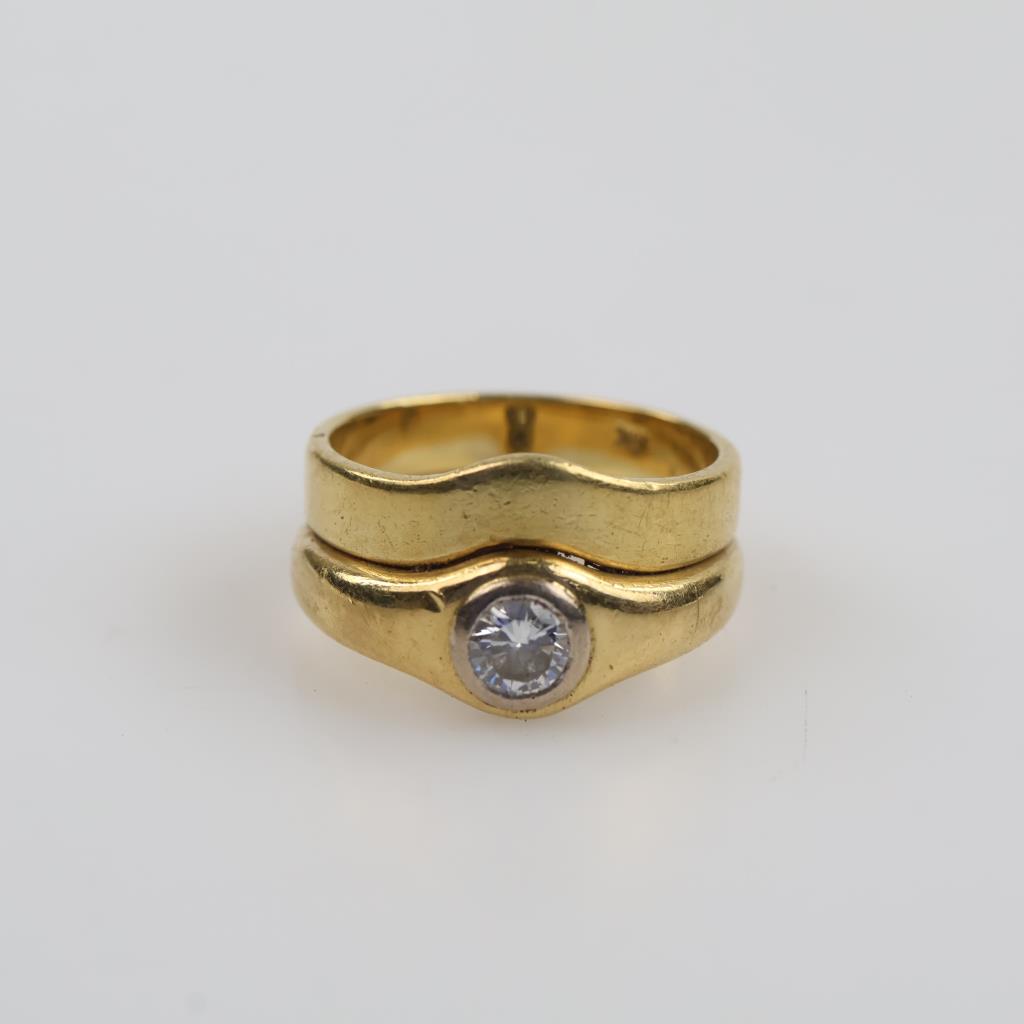 18kt Gold Diamond Ring | Property Room