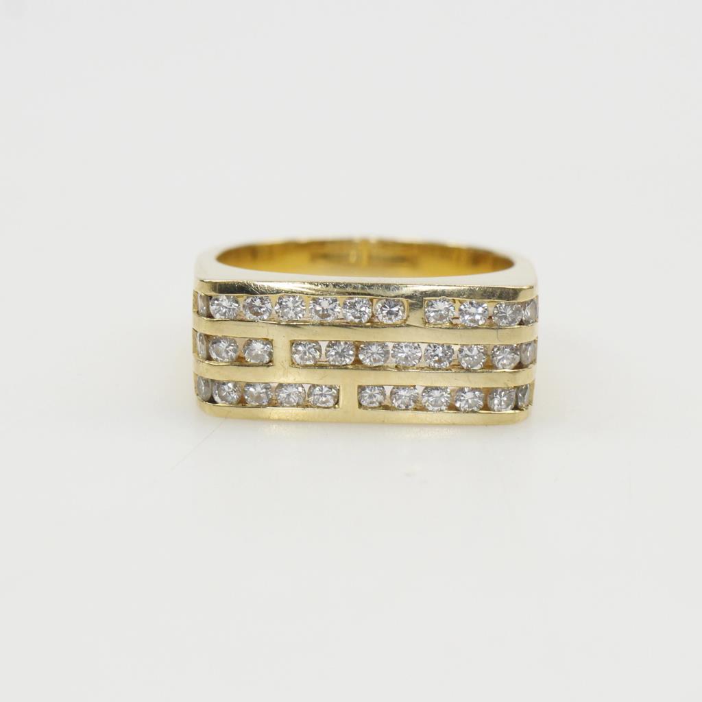 18kt Gold Diamond Ring | Property Room