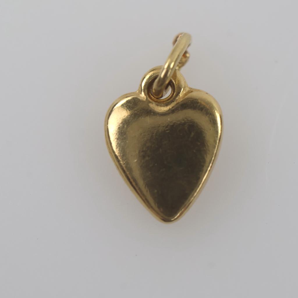 18kt Gold Heart Pendant | Property Room