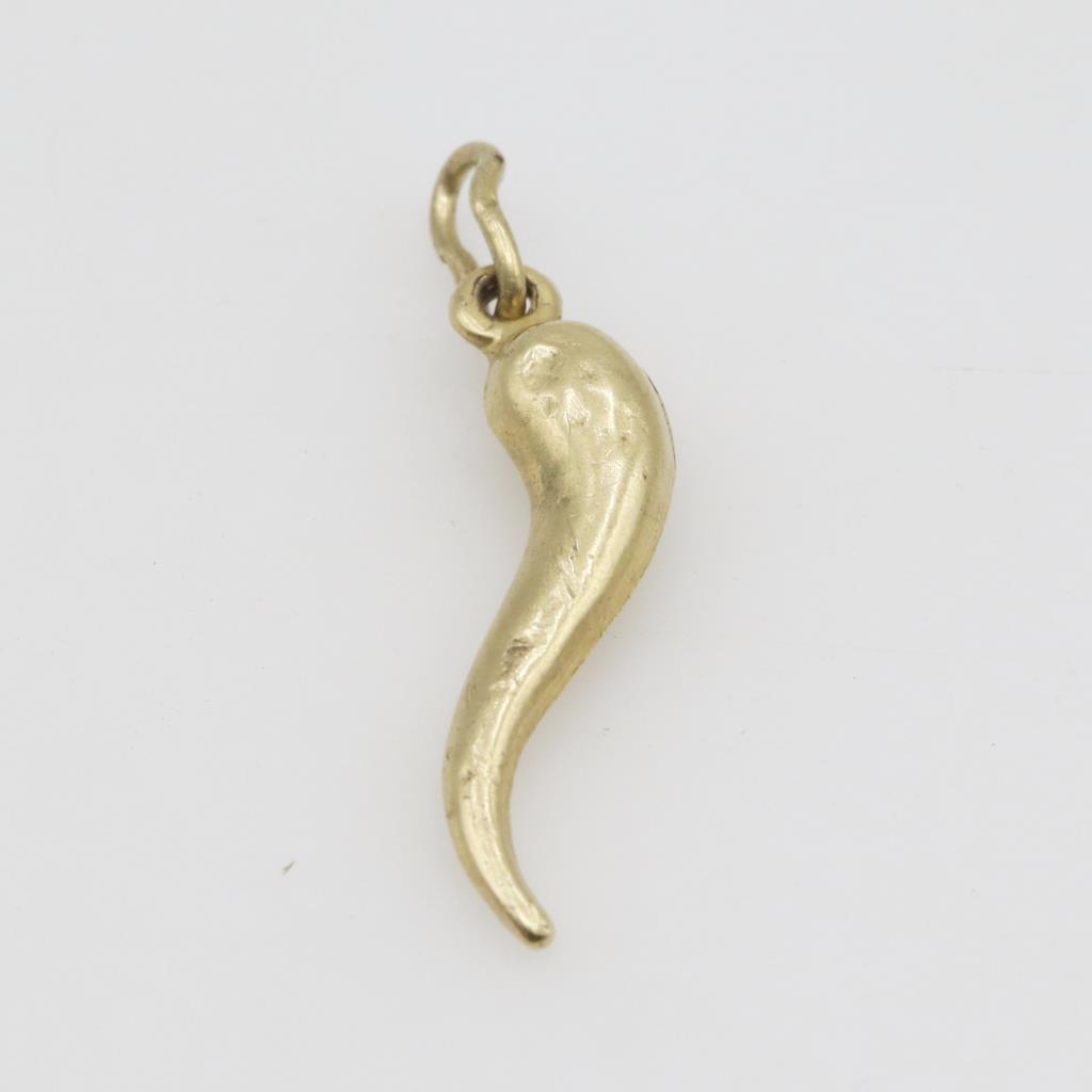18kt Gold Hollow Italian Horn Pendant | Property Room