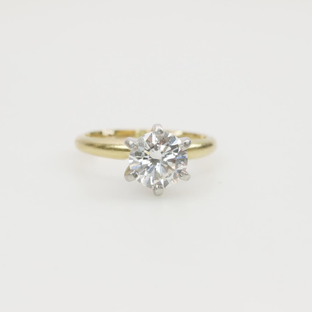 18kt Gold Platinum Head Diamond Engagement Ring | Property Room