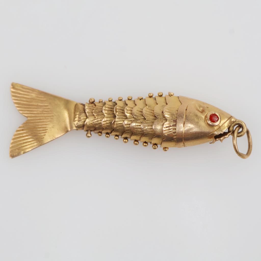 18kt Gold Red Stone Articulated Fish Pendant | Property Room