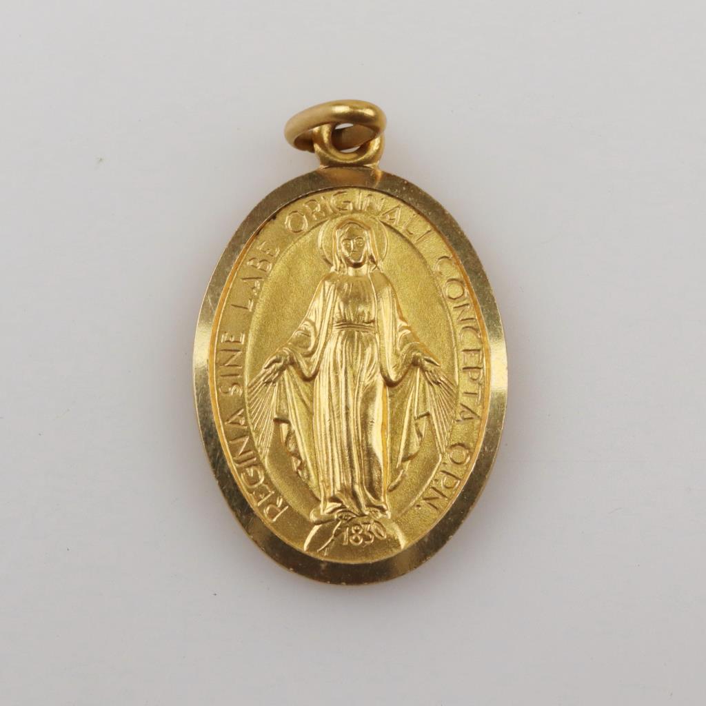 18kt Gold Religious Pendant | Property Room