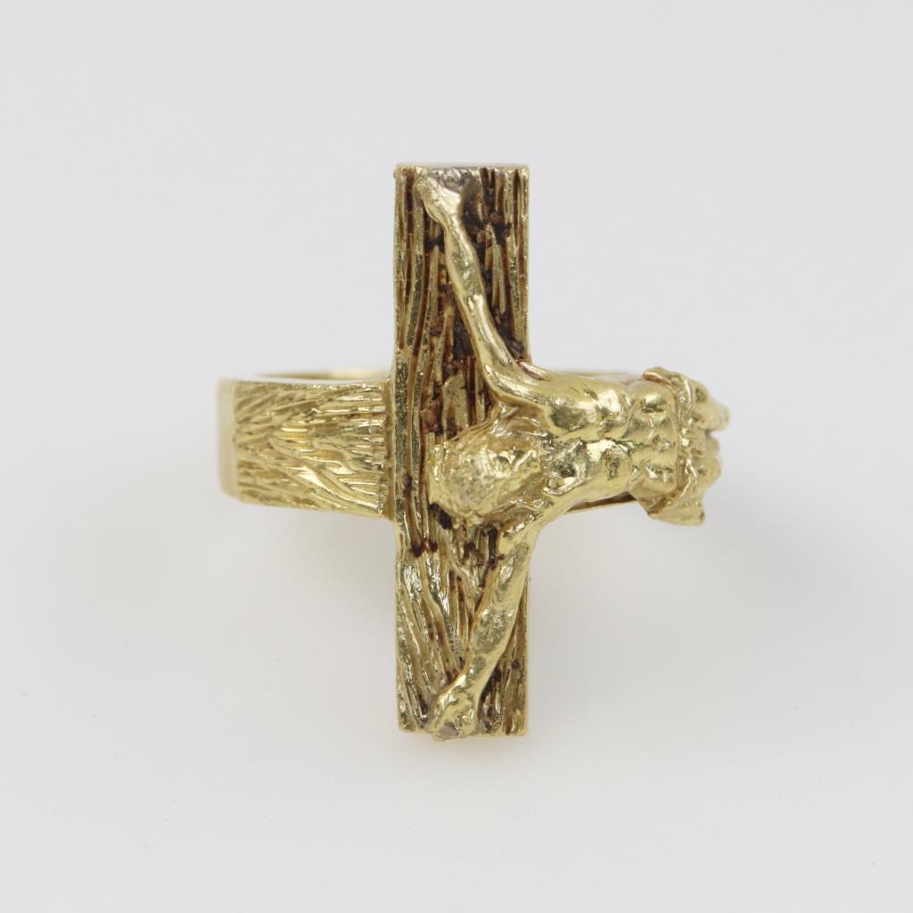 18kt Gold Religious Ring | Property Room