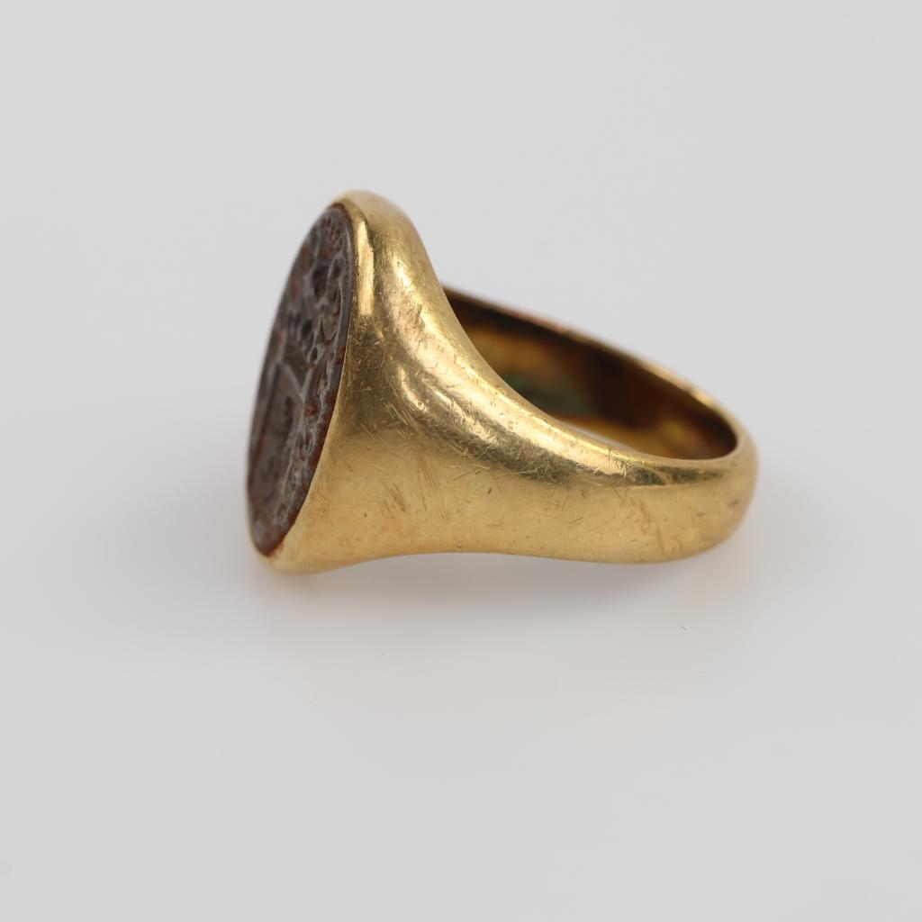 18kt Gold Ring With Token | Property Room