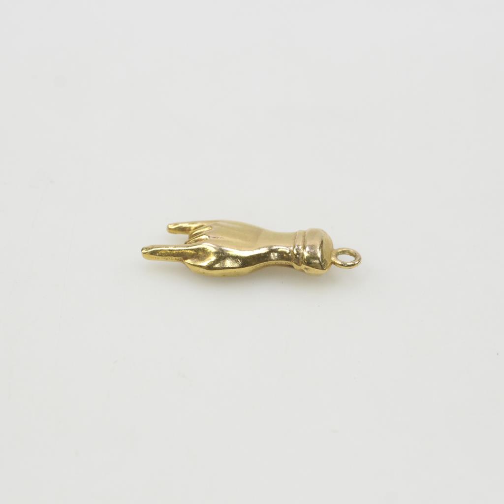 18kt Gold Rock & Roll Hand Sign Pendant | Property Room