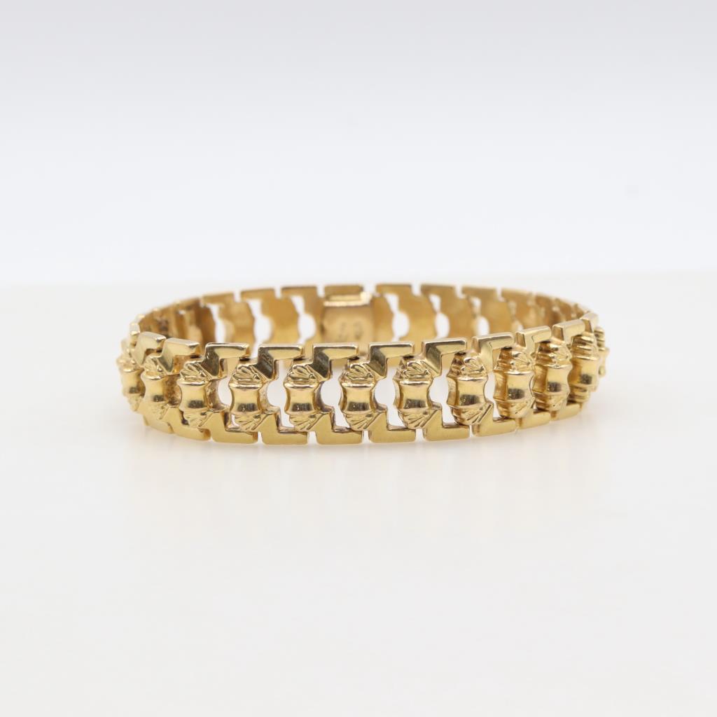 18kt Gold Square Hollow Bracelet | Property Room