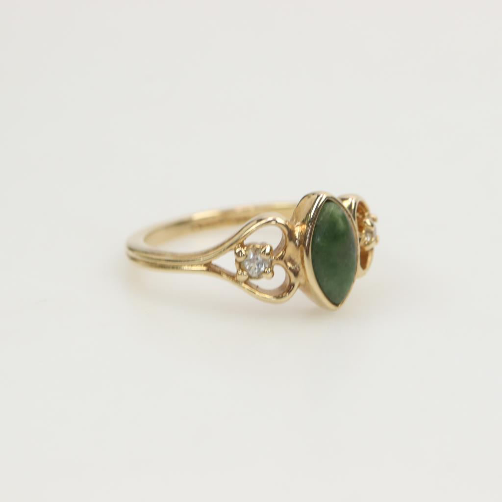 18kt GP Green And Clear Stone Avon Ring | Property Room