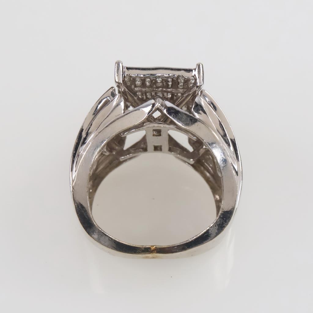 1.96cts TW Diamond 14kt White Gold Square Top Ring - Evaluated By Our ...