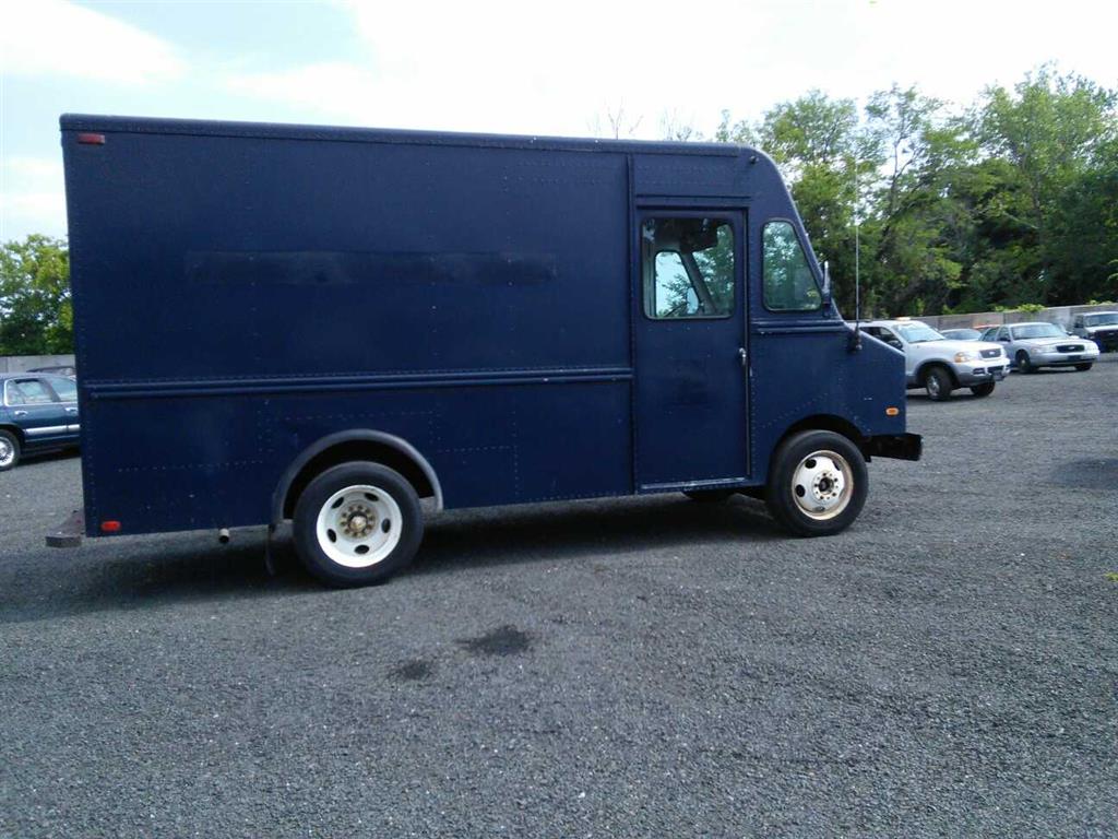 1985 Chevrolet Step Van (Hartford, CT 06114) | Property Room