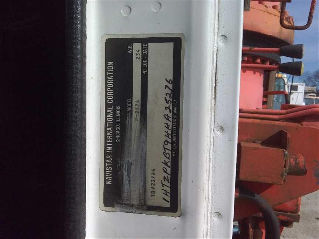1987 Navistar F2574 (Medford, NY 11763) | Property Room