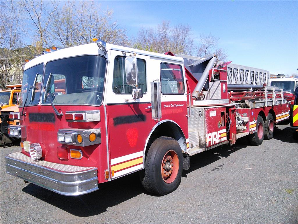 1987 Sutphen TS100+ (Hartford, CT 06114) | Property Room