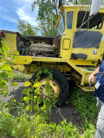 1988 Oshkosh P2535 (New Windsor, NY 12553) | Property Room