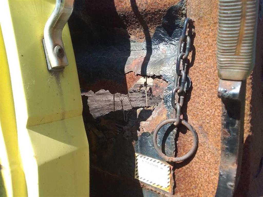 1991 Ford F600 (Medford, NY 11763) | Property Room