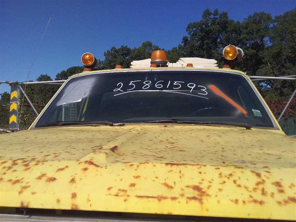 1991 Ford F600 (Medford, NY 11763) | Property Room