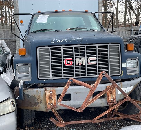 1995 GMC C700 Top Kick (Medford, NY 11763) | Property Room