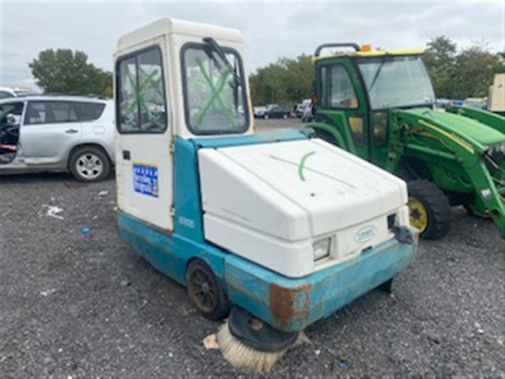 1995 Tennant 355 (Brooklyn, NY 11214) | Property Room