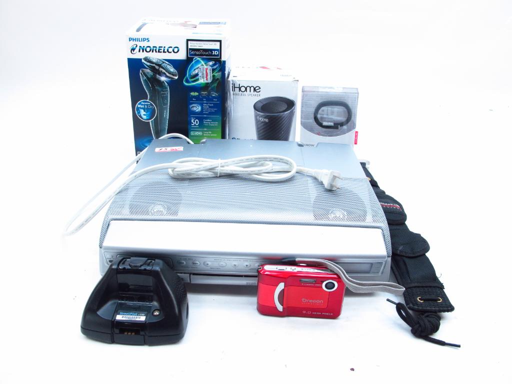 Norelco Electric Razor, Ihome Wireless Speaker, And More 5+ Pieces ...